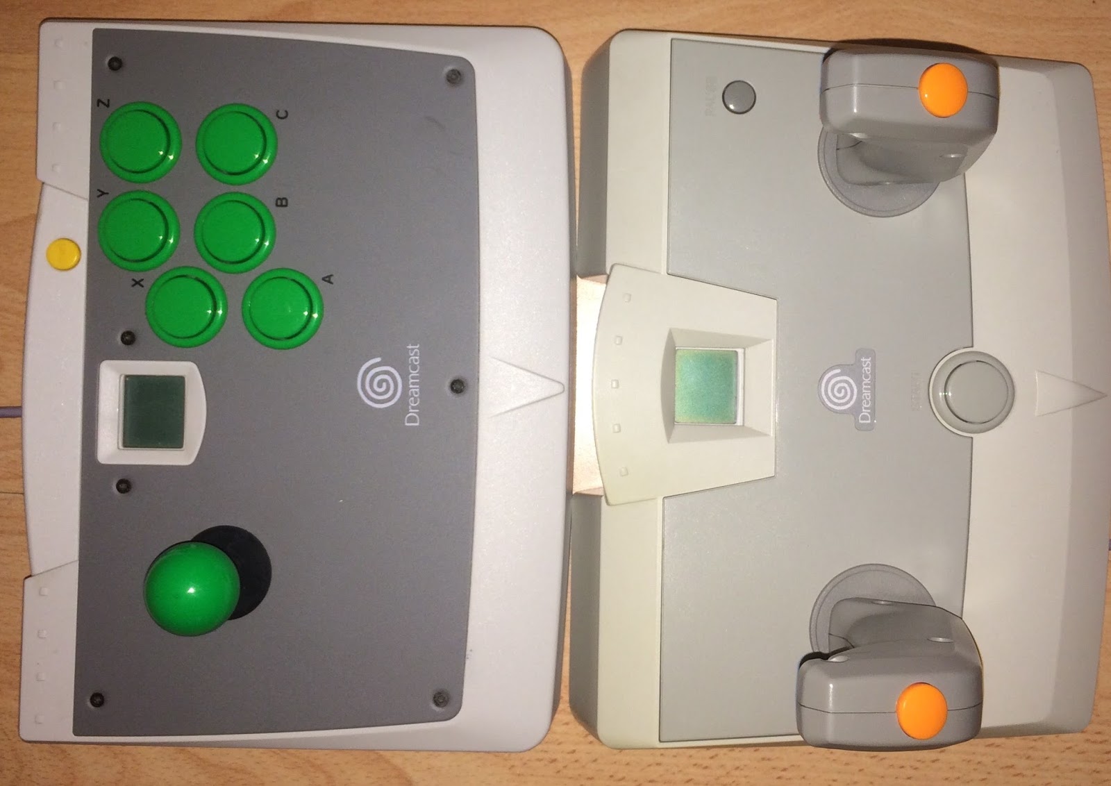 The Dreamcast Junkyard: A Quick Look At The Dreamcast Twin Stick Controller
