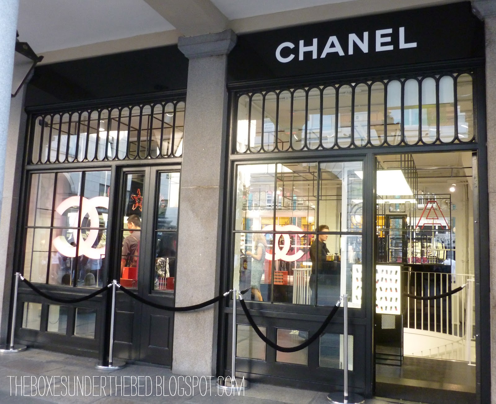 Chanel Pop-Up Store at Covent Garden | The boxes under the bed