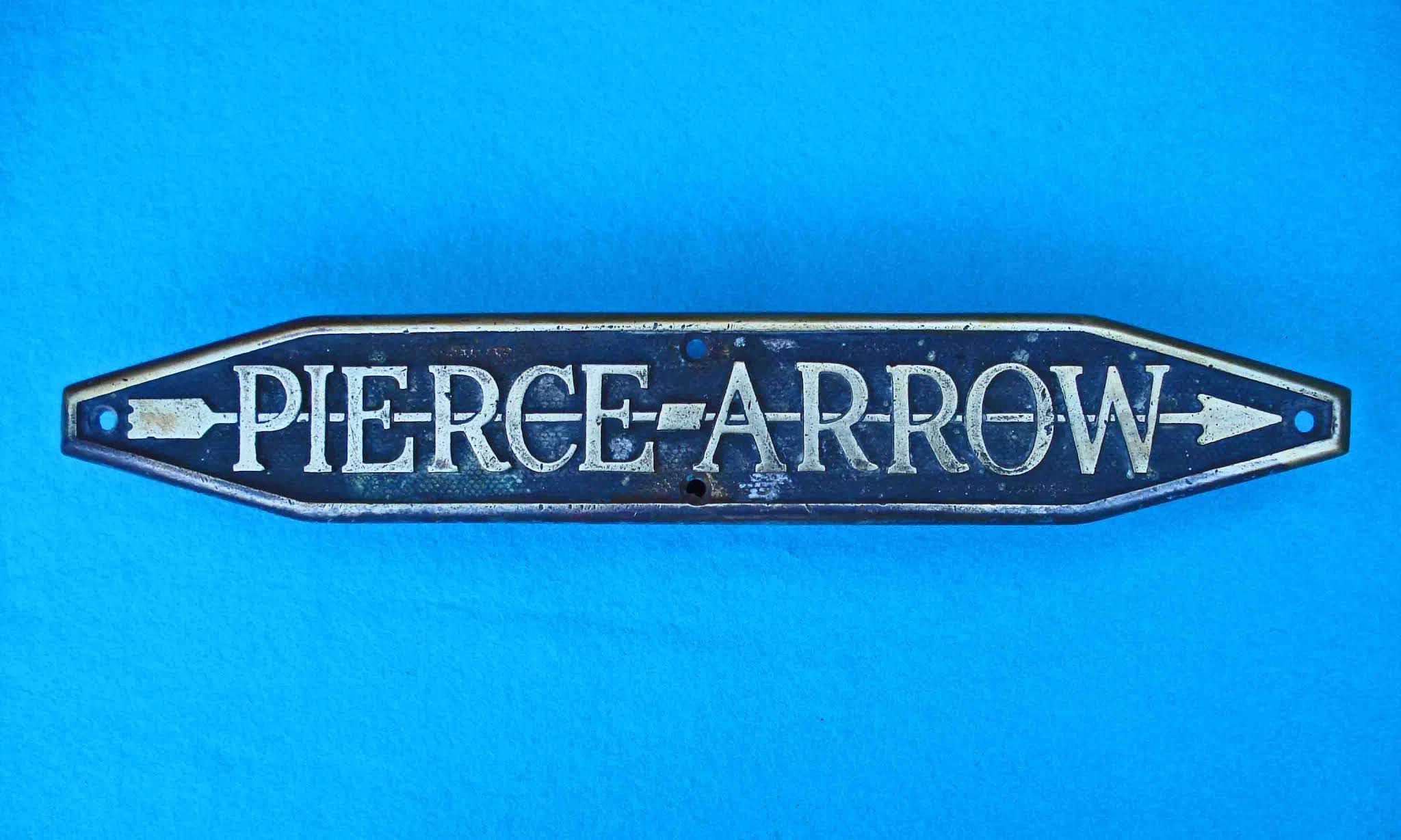 American Auto Emblems: PIERCE-ARROW TRUCK