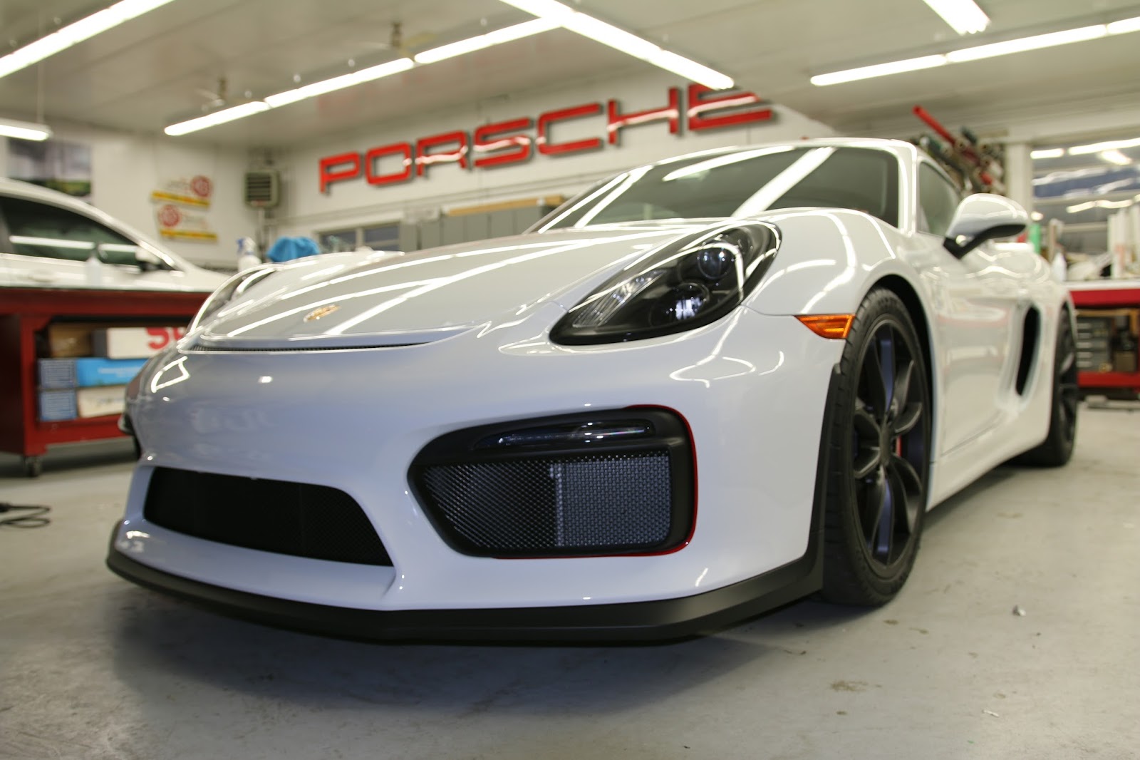 Lancaster Auto Graphics : porsche cayman GT4 3M matte hood wrap