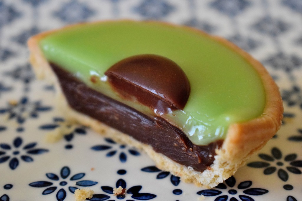 The Reader's Tales: Carac (Swiss chocolate cake)