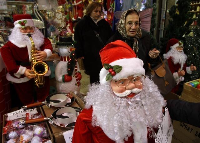 Turklish: Santa Claus, New Years and Commercialization in Turkey