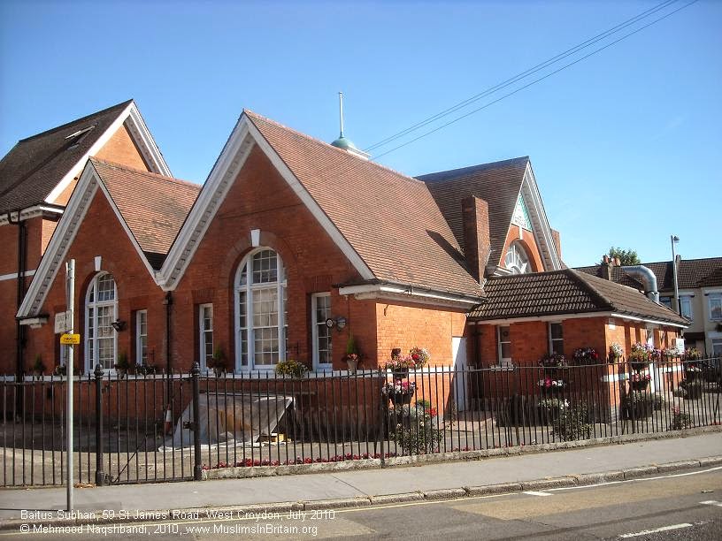 AHMADIYYA MOSQUE: Baitus Subhan Mosque - Croydon, UK
