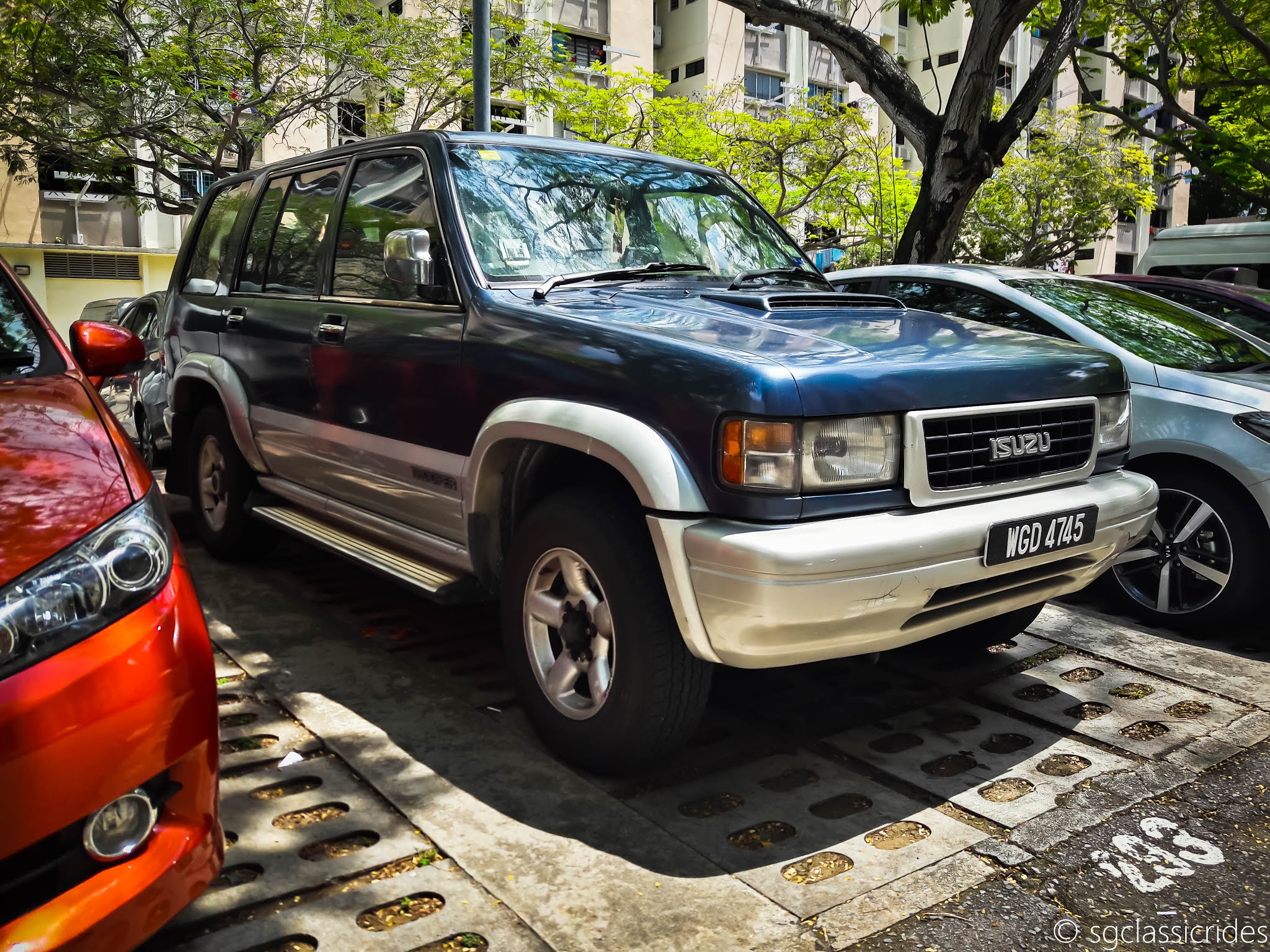 Singapore Vintage and Classic Cars: More than an old car #166: Isuzu ...