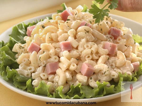 ️ Coditos con Embutido - Receta Cubana