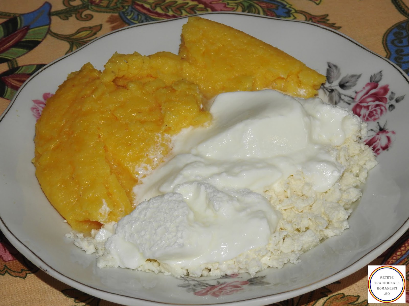 Mamaliga cu branza si iaurt reteta | Retetetraditionaleromanesti.ro