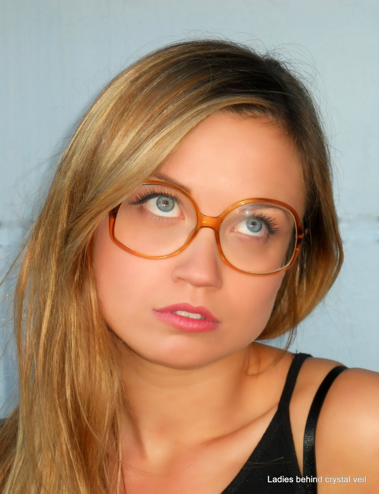 Lovely ladies behind crystal veil: Colleen 085