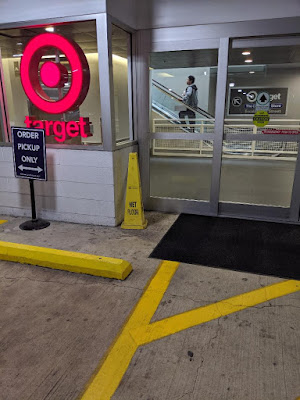 Robert Dyer @ Bethesda Row: Tenleytown Target opens to huge crowds (Photos)