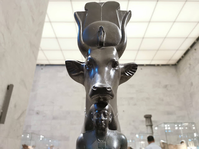 V-INT-EGIPTO: Estatua de la diosa vaca Hathor