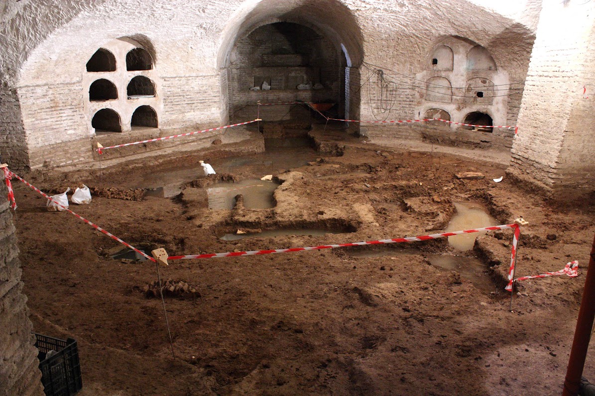 Leyendas de Sevilla: Iglesia de San Luis de los Franceses, -IV. La Cripta.