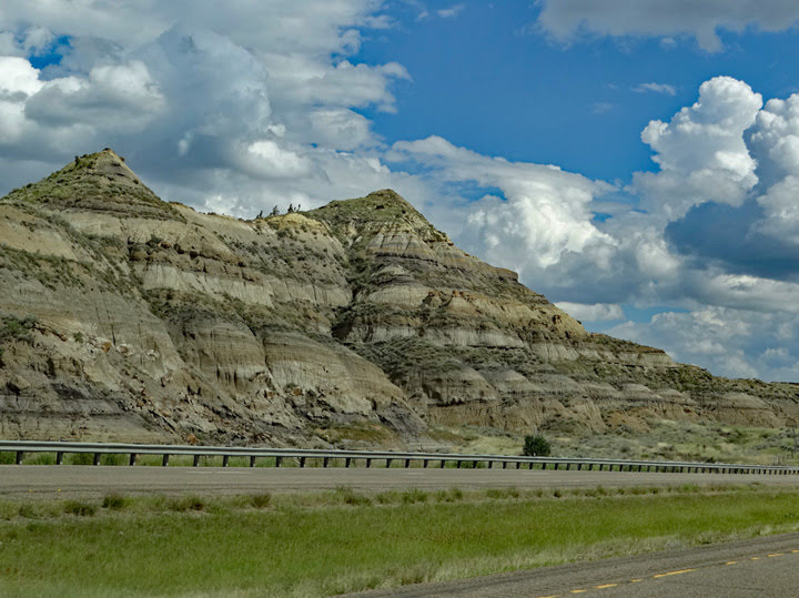 Reflections From the Fence: Lewistown Montana to Medora North Dakota, A ...