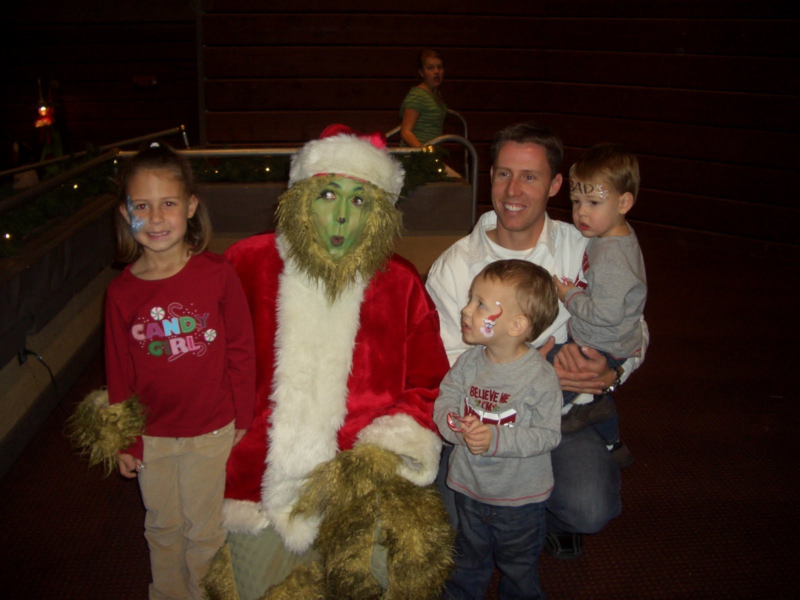 Face Painting Illusions and Balloon Art, LLC: It's Beginning To Look A ...