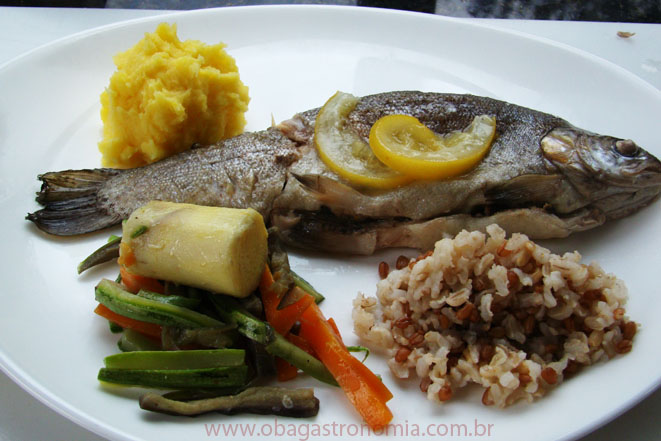 Truta assada recheada com Tapenade