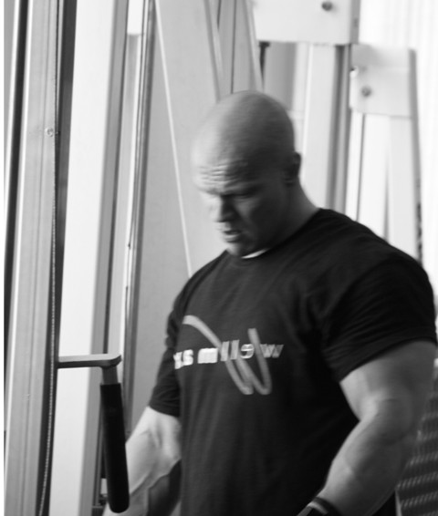 Worldwide Bodybuilders: Bald muscle