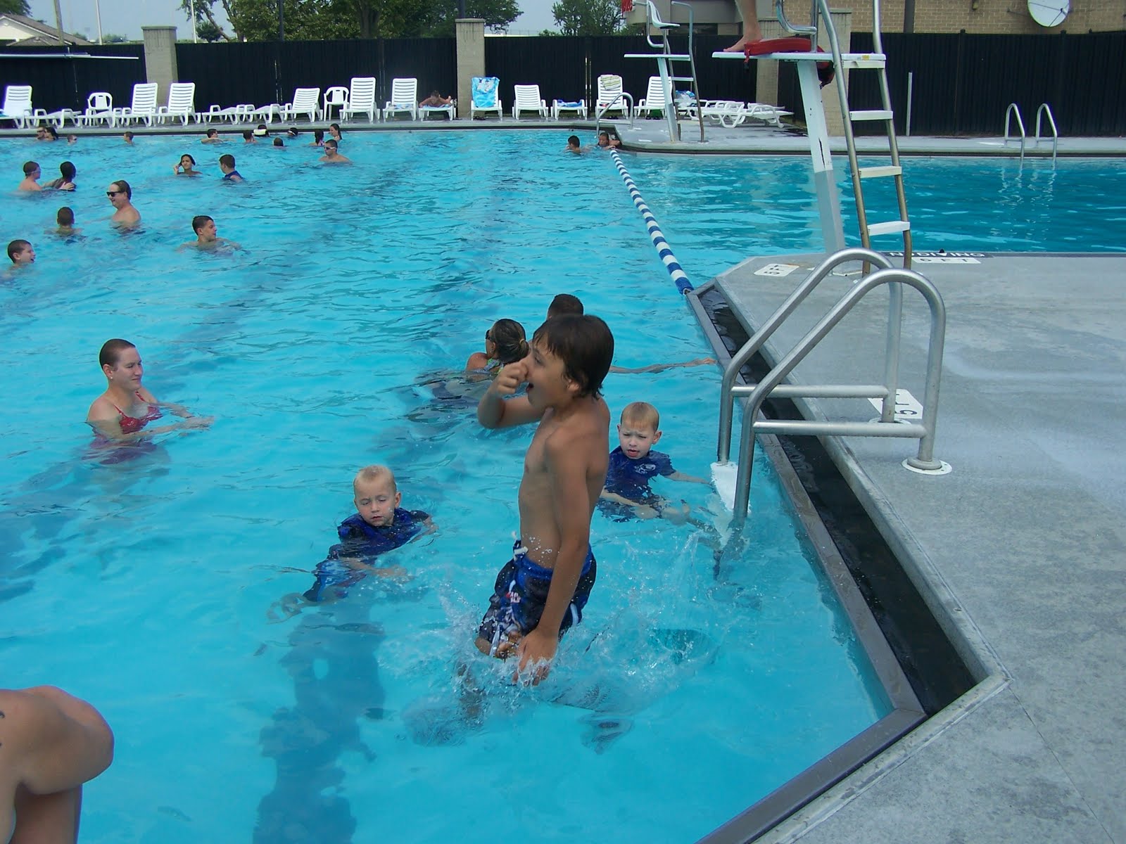 The Traveling Delanos -: Dover AFB