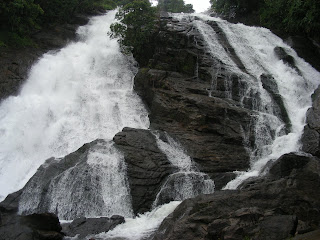 Kerala tourism: Vazhachal falls & Charpa falls