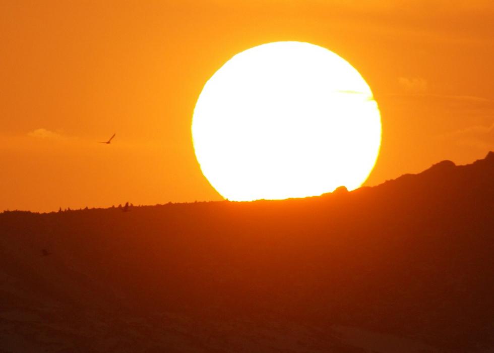 Pharaonic: The phenomenon of perpendicular rays of the sun on the The ...