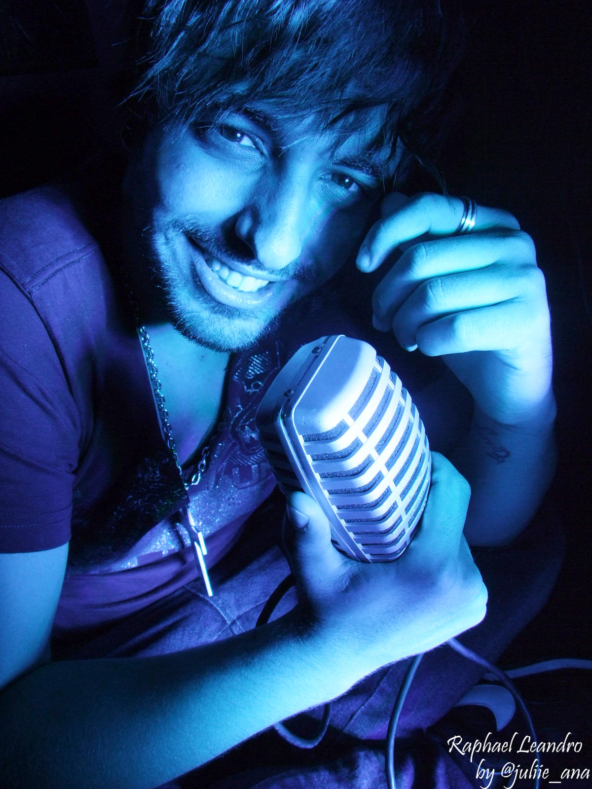 Além de todas as Palavras: Raphael leandro