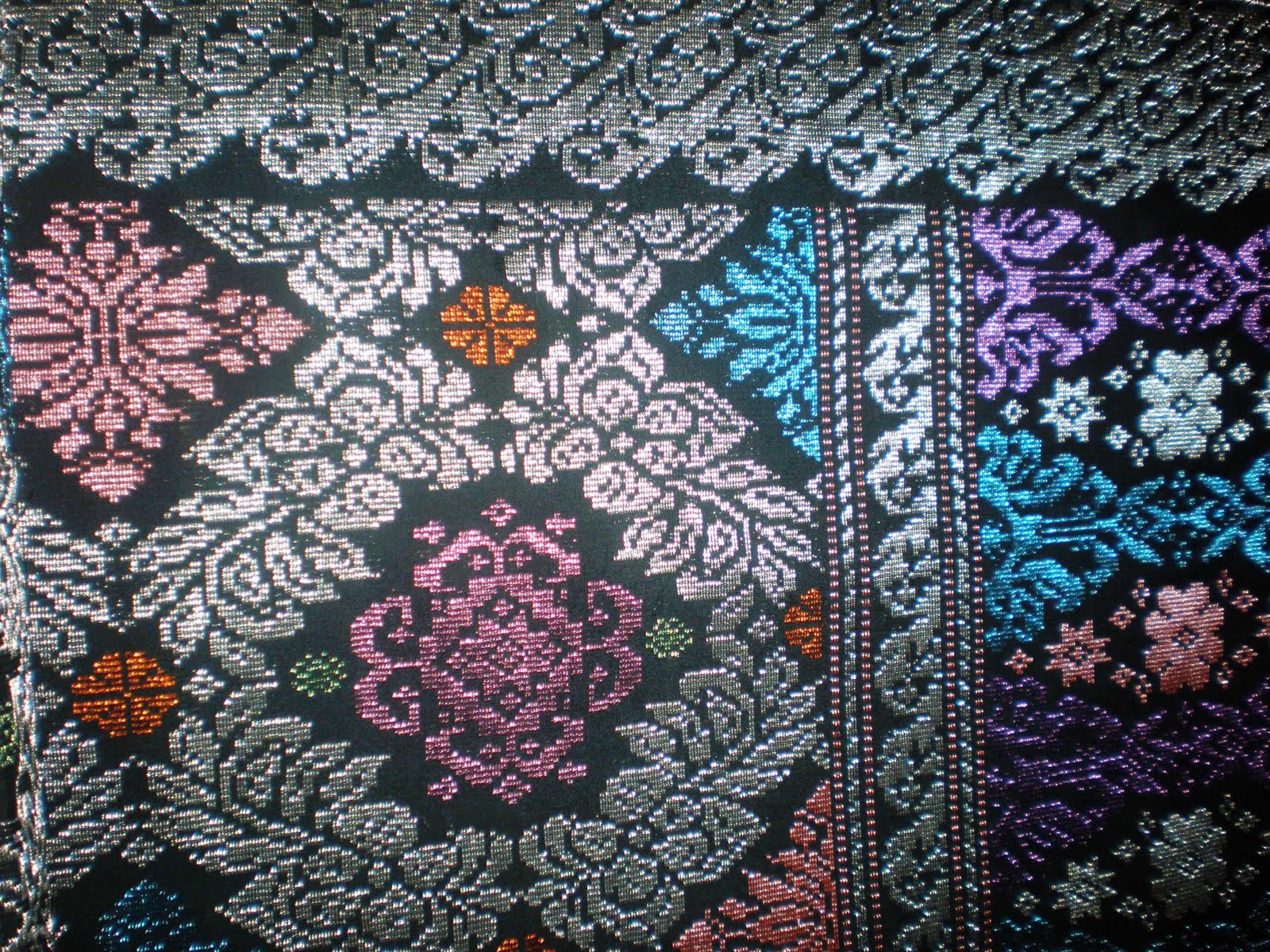 Exclusively For You.....: Songket Terengganu.......Tenunan Bonda Ku