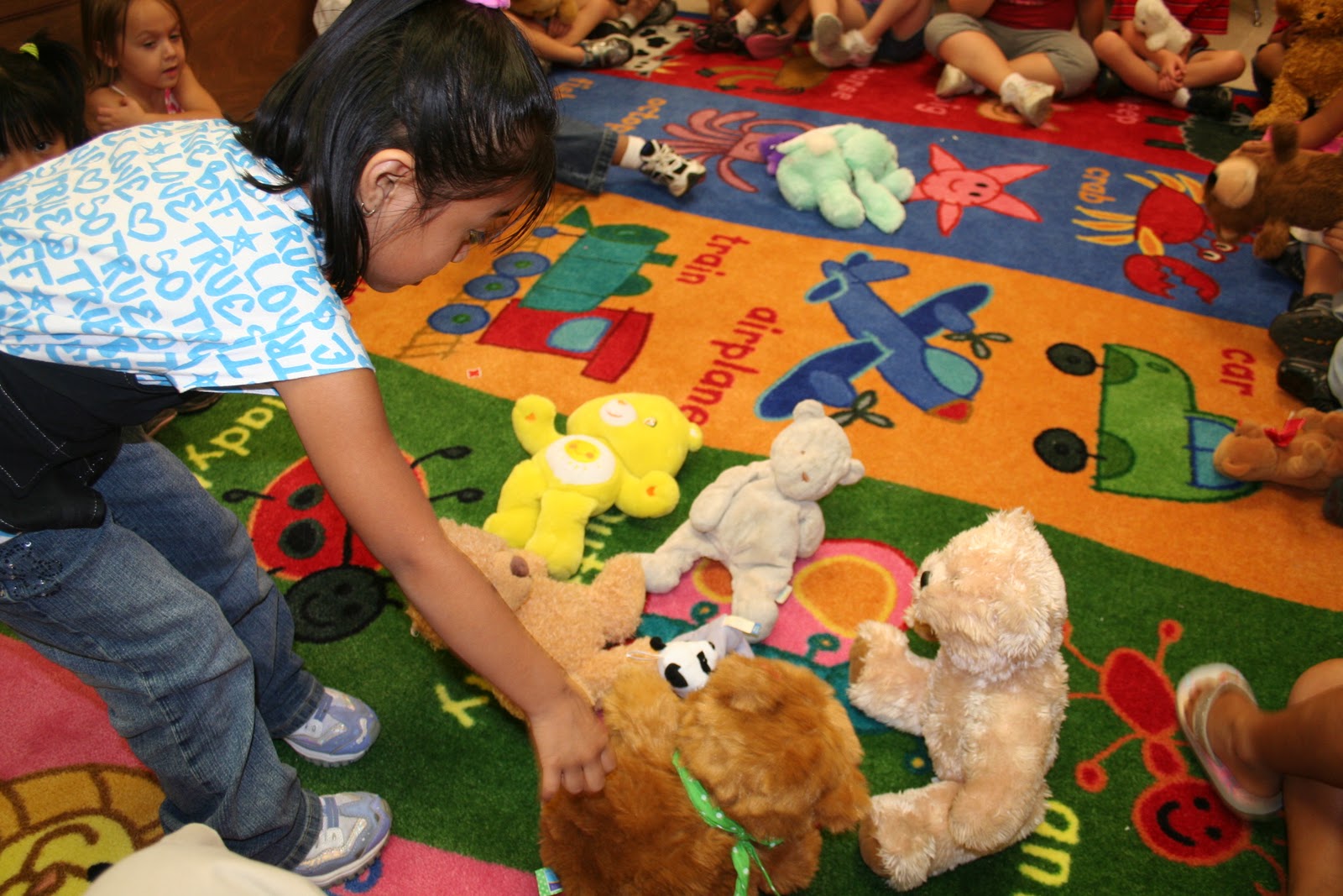 Mrs. Lee's Kindergarten: T is for Teddy Bear