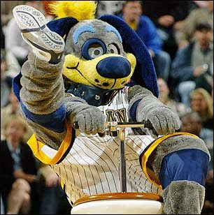 NBA Basketball Mascots: Indiana Pacers Boomer and Bowser Pictures