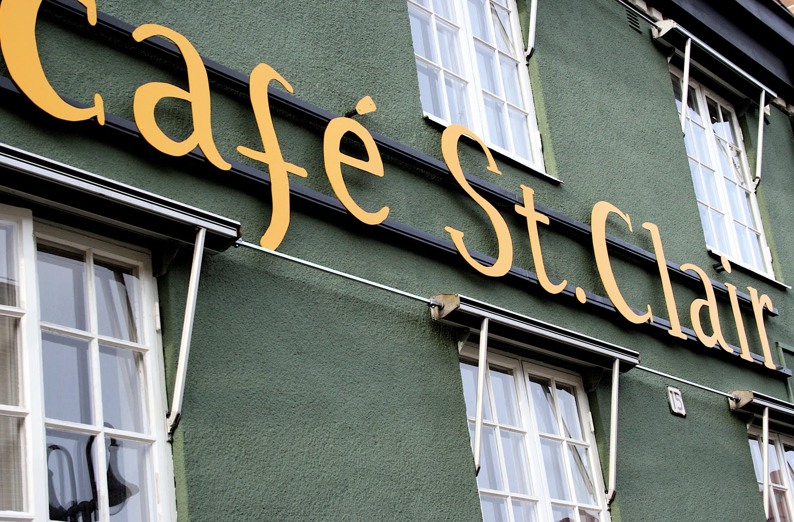 EMMIXAD: Café St. Clair