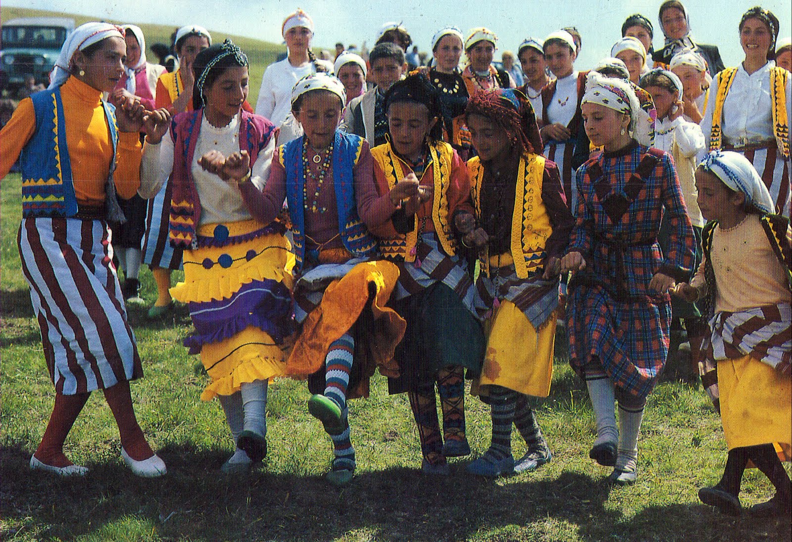 Postcard Voyager: Folk dance of Turkey: Horon