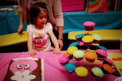 The Planner and The Procrastinator: Appliquéd Foofa shirt