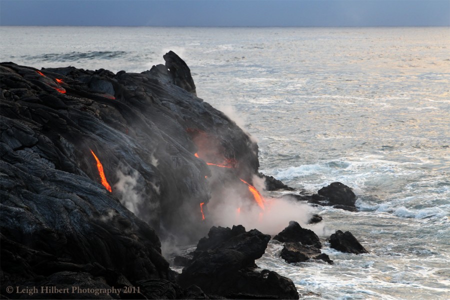 HAWAIIAN LAVA DAILY: ~ Magma pressure rises ~ Lava active in craters ...
