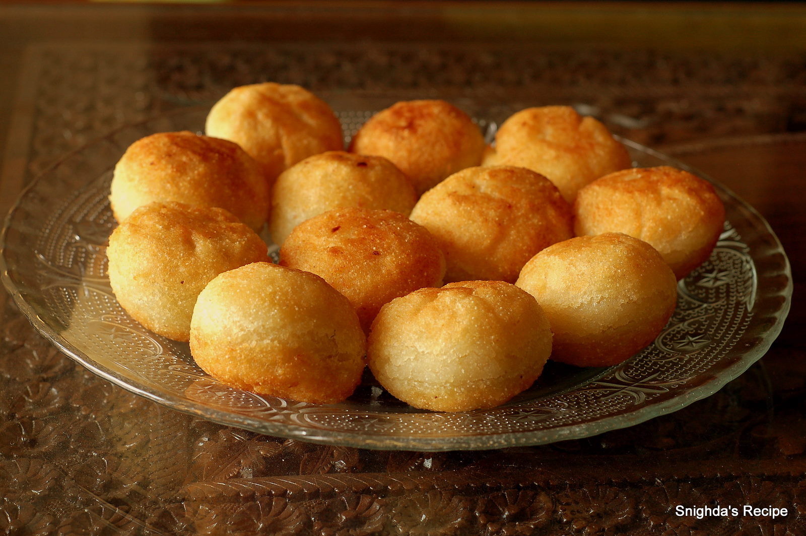 Foodies And Gourmets : A Tale Of Our Experiments: Suji Kakra