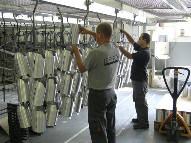 Informationen: Deutsche Industrie und Aluminium eloxiert