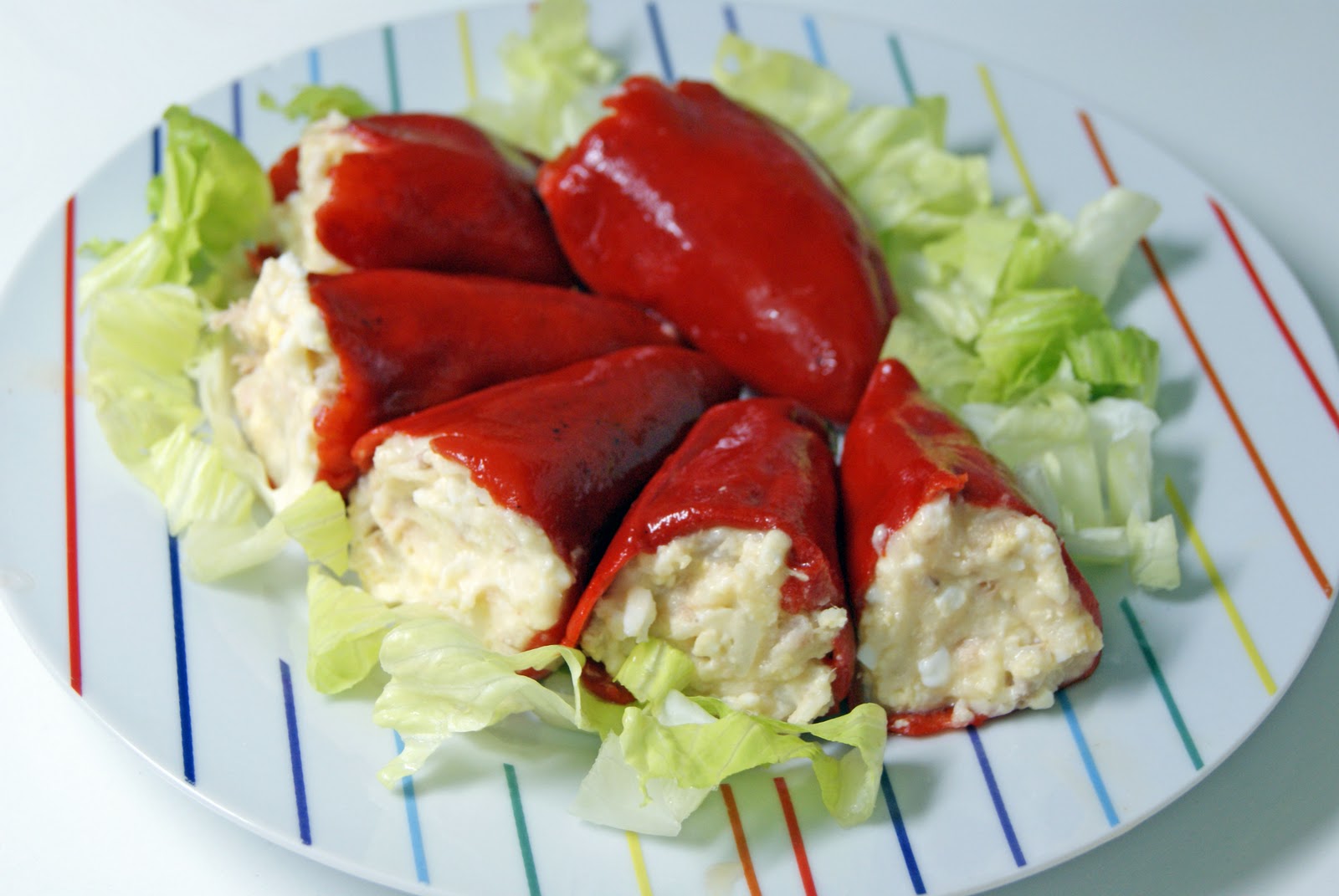 Cocinerando: Pimientos del Piquillo rellenos de Atún y Huevo (fríos)