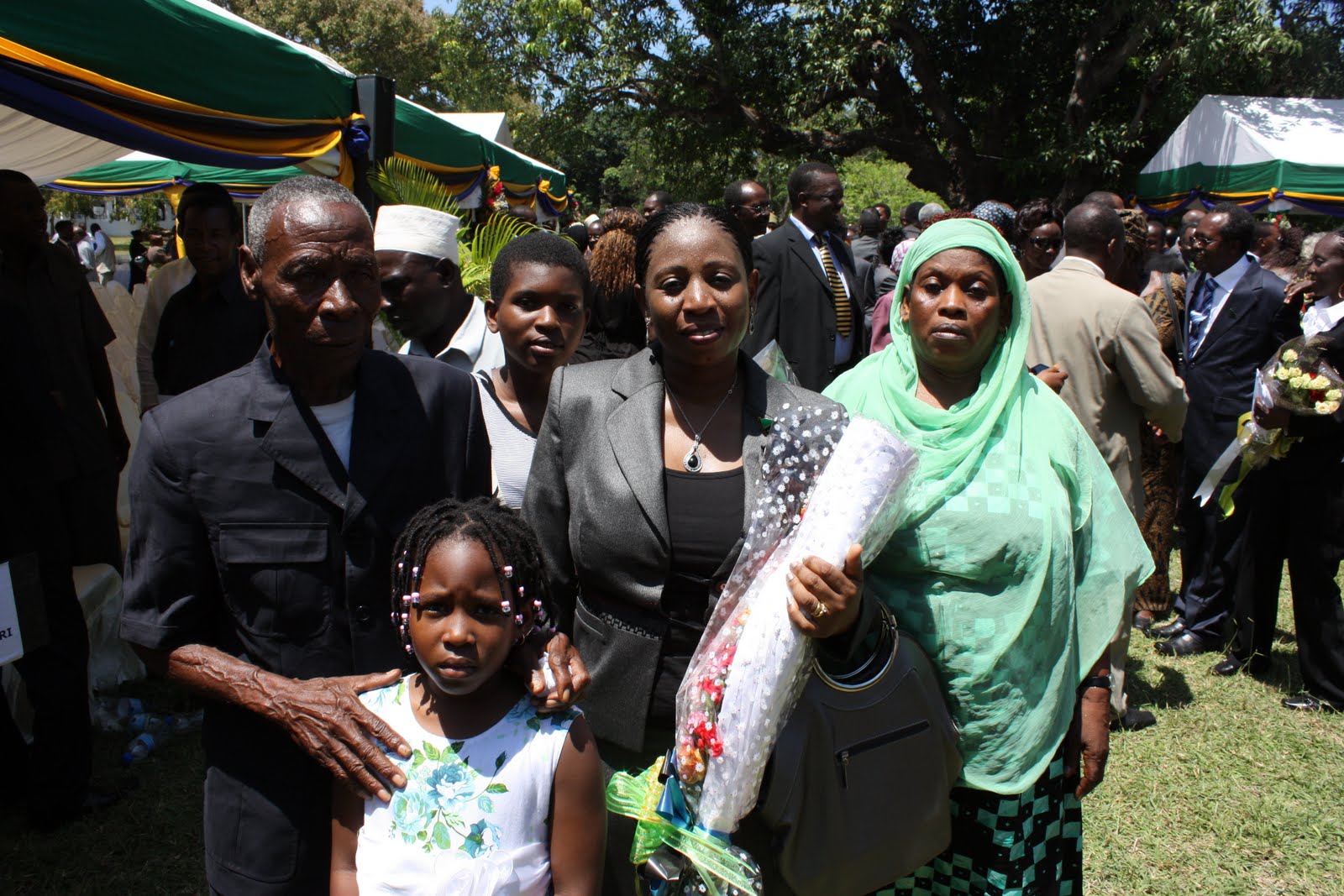 Mwanambayuwayu: MAWAZIRI NA MANAIBU WAAPISHWA