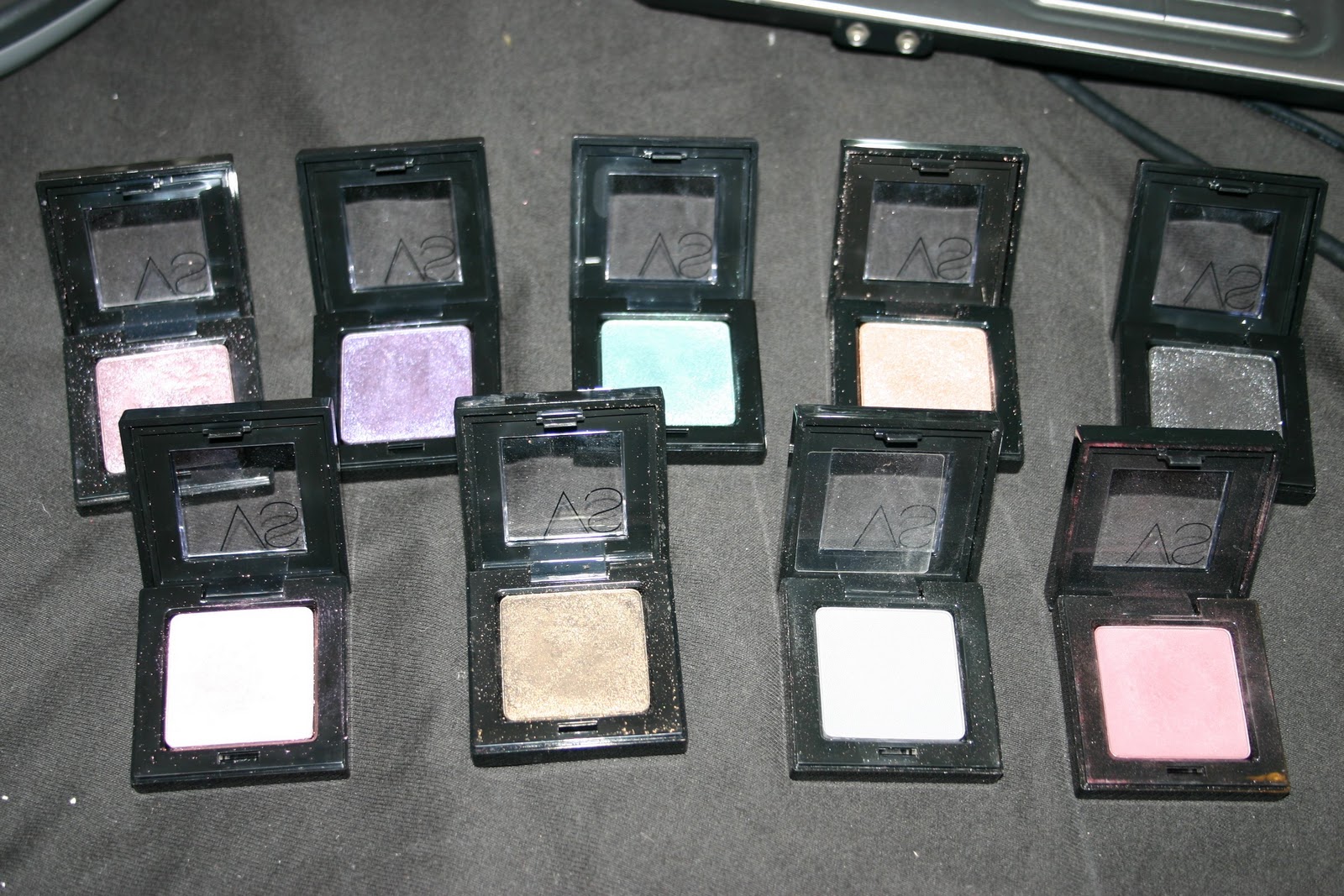 She Likes To Pretend: Victoria's Secret Silky Eyeshadow Singles Review