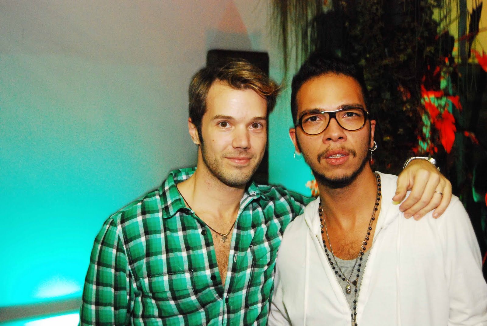 À NOiTE: Modelo masculino em alta