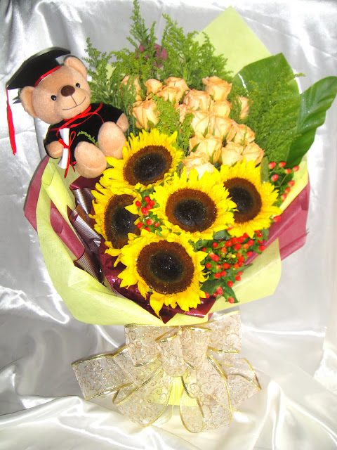 ♥ Flower Wishes ♥: Convocation Bouquet - CB 10-021