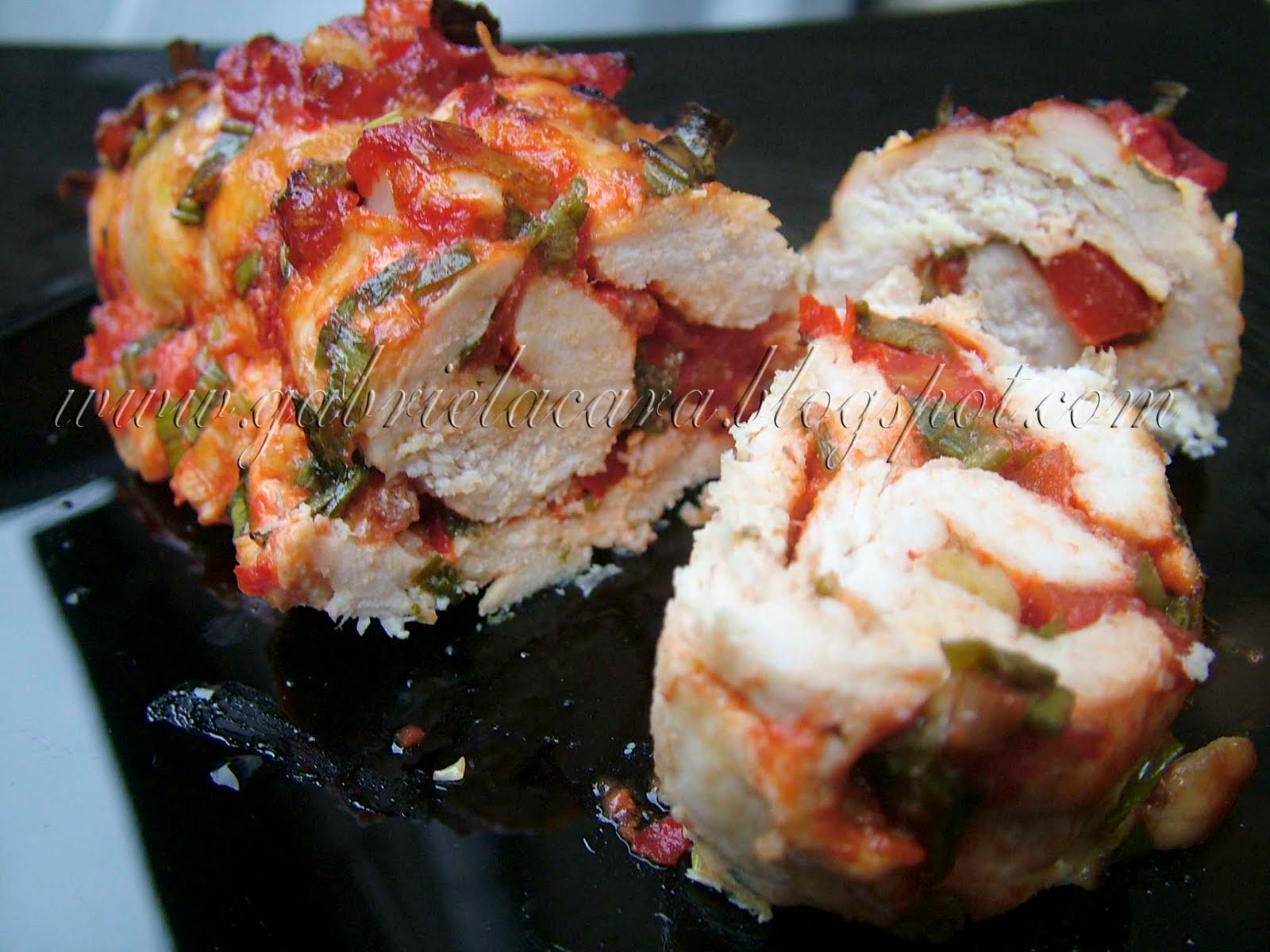 Gabriela's blog: RULADA DE PUI CU SALSA