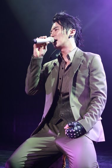 Sexy Asia: Shinhwa - Jun Jin