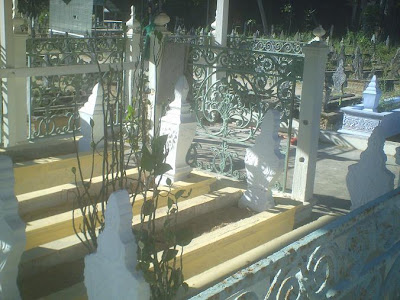 SENI LAMA MELAYU (MALAY OLDEN ART): Makam (Tomb of) Tok Selehor)
