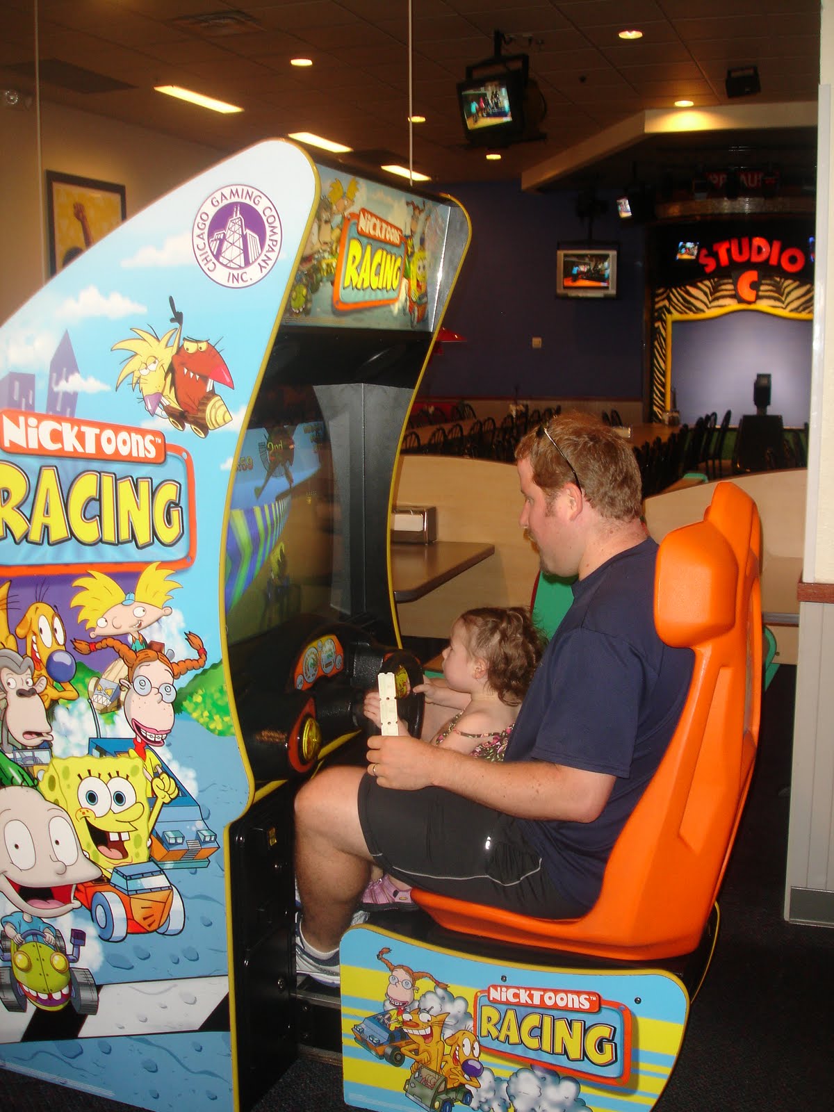 The Jacobs Family: Chuck E Cheeses