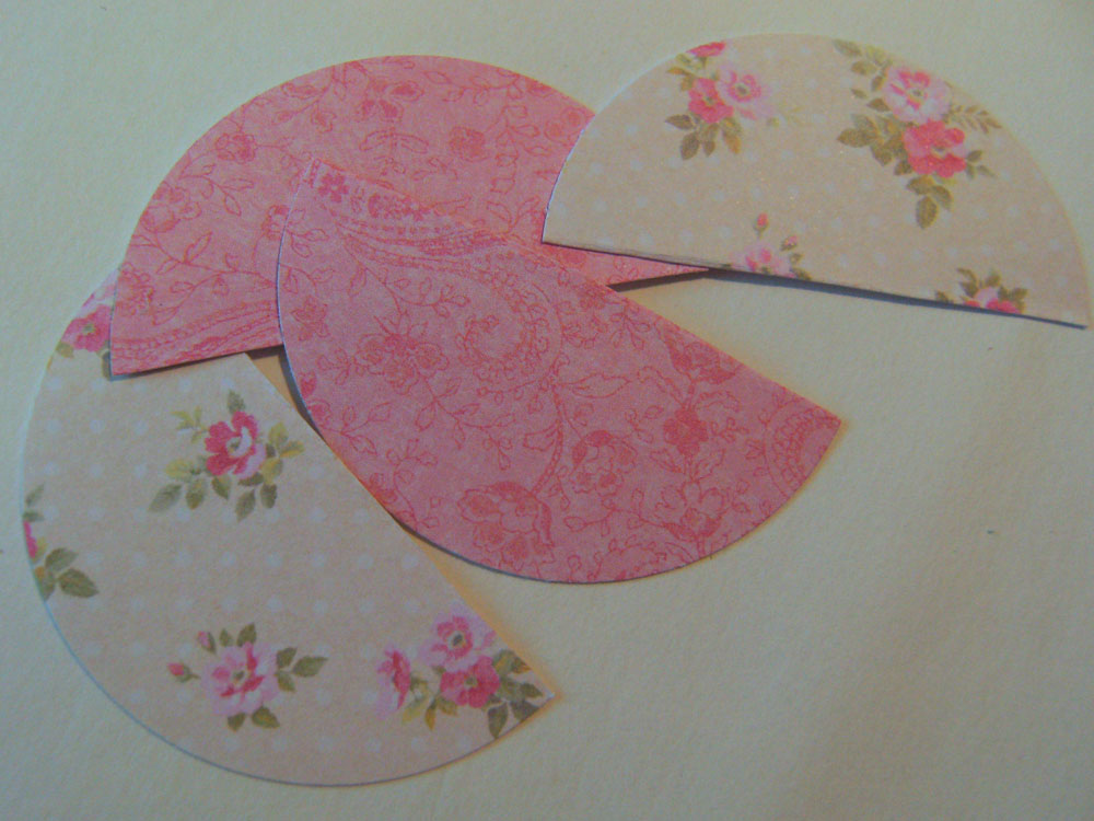 Lizzie Made: Paper Flower Tutorial - Three Flowers made from Circles