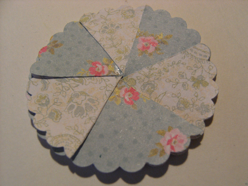 Lizzie Made: Paper Flower Tutorial - Three Flowers made from Circles