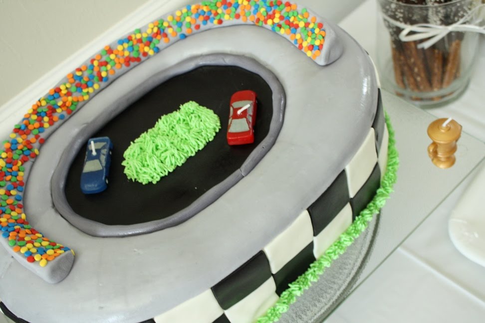 SofaBulous Sweets: Nascar Cake