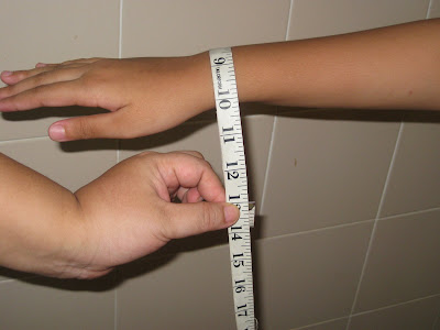 NANNIE`S PASSION: Mengambil ukuran badan