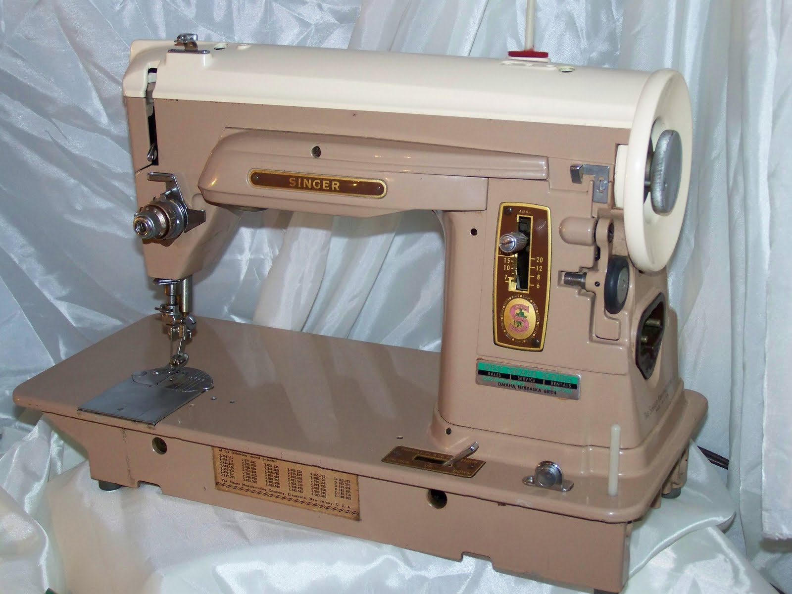 Sewing Machines: Singer Machines Older