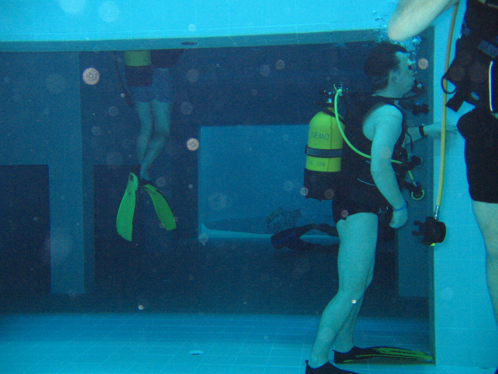 All About Swimming Pools and Spa: Nemo 33, Deepest swimming Pool..=)