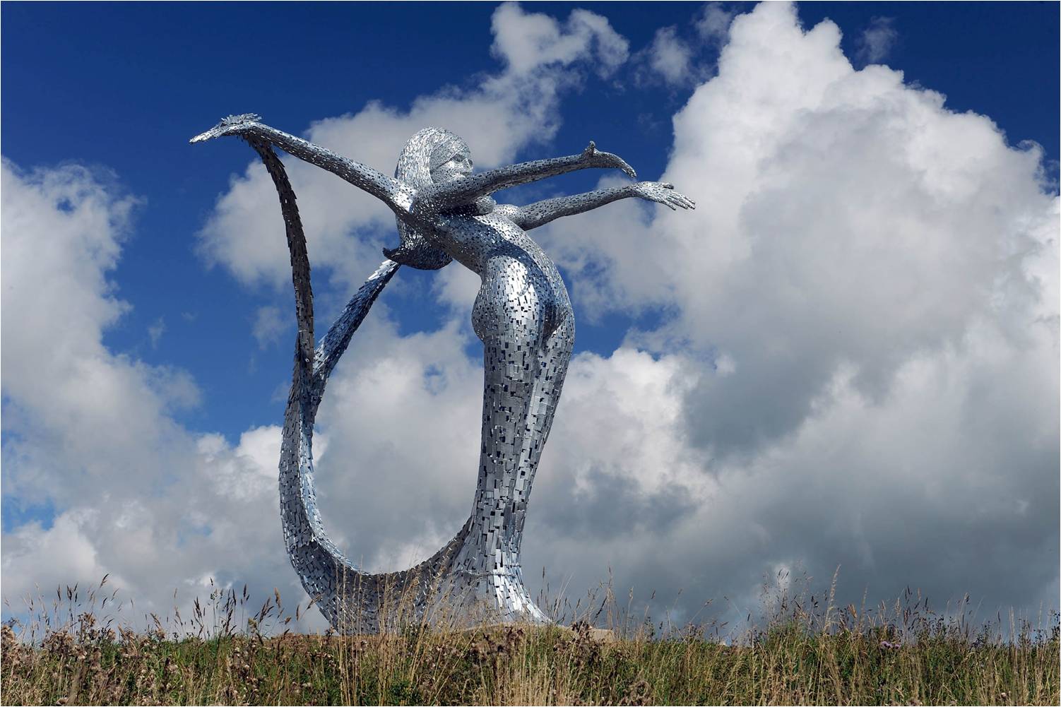 Arria – Day Time Diva becomes Late Night Lovely ~ Kuriositas