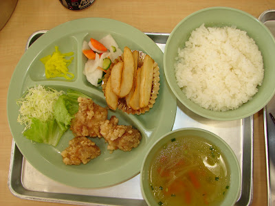 Ms. Gray Visits Japan: Japanese school lunches