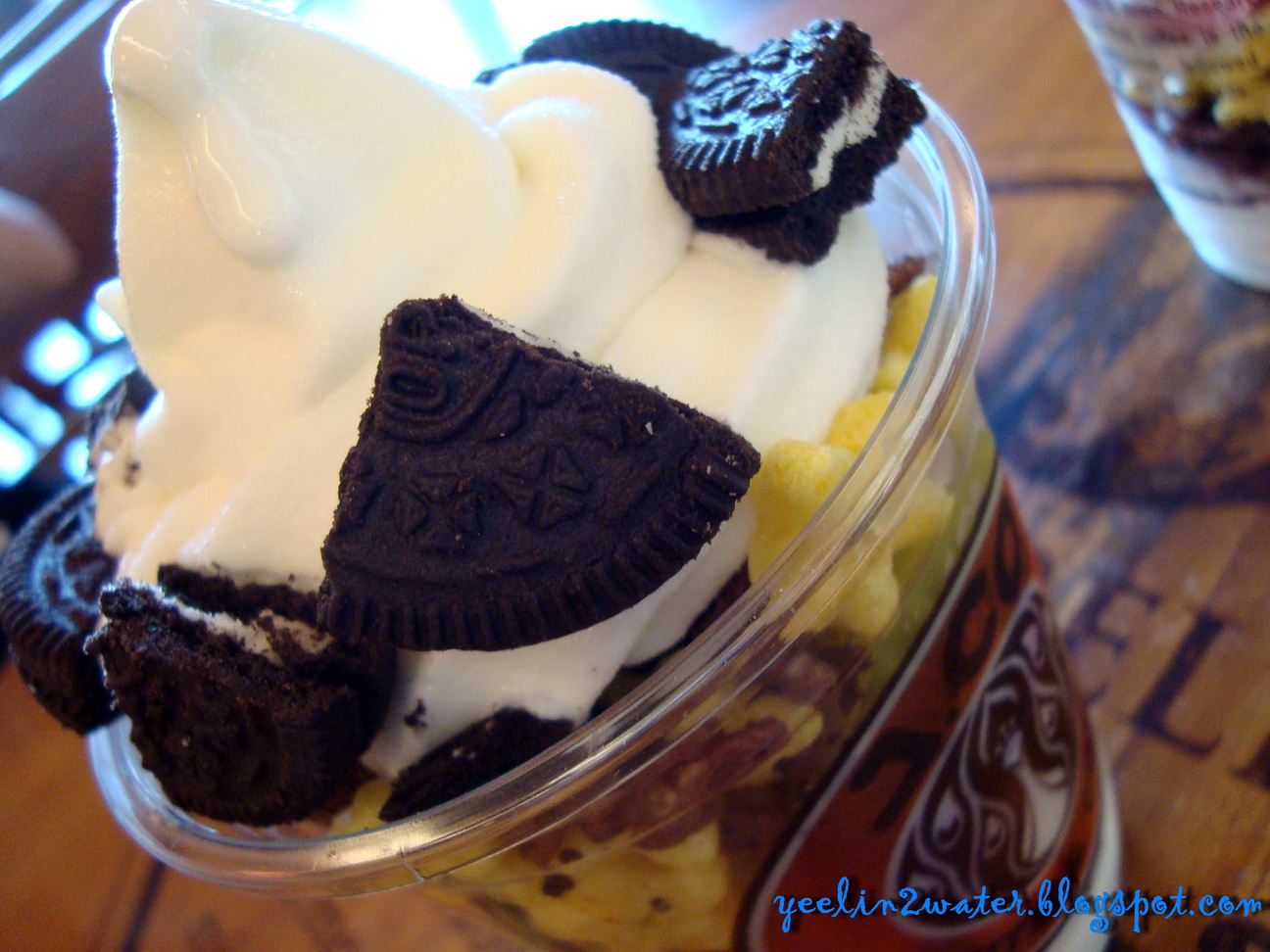 - YeE LIn - Ms WaTeR-: Jcool Twist @ J.Co Donuts