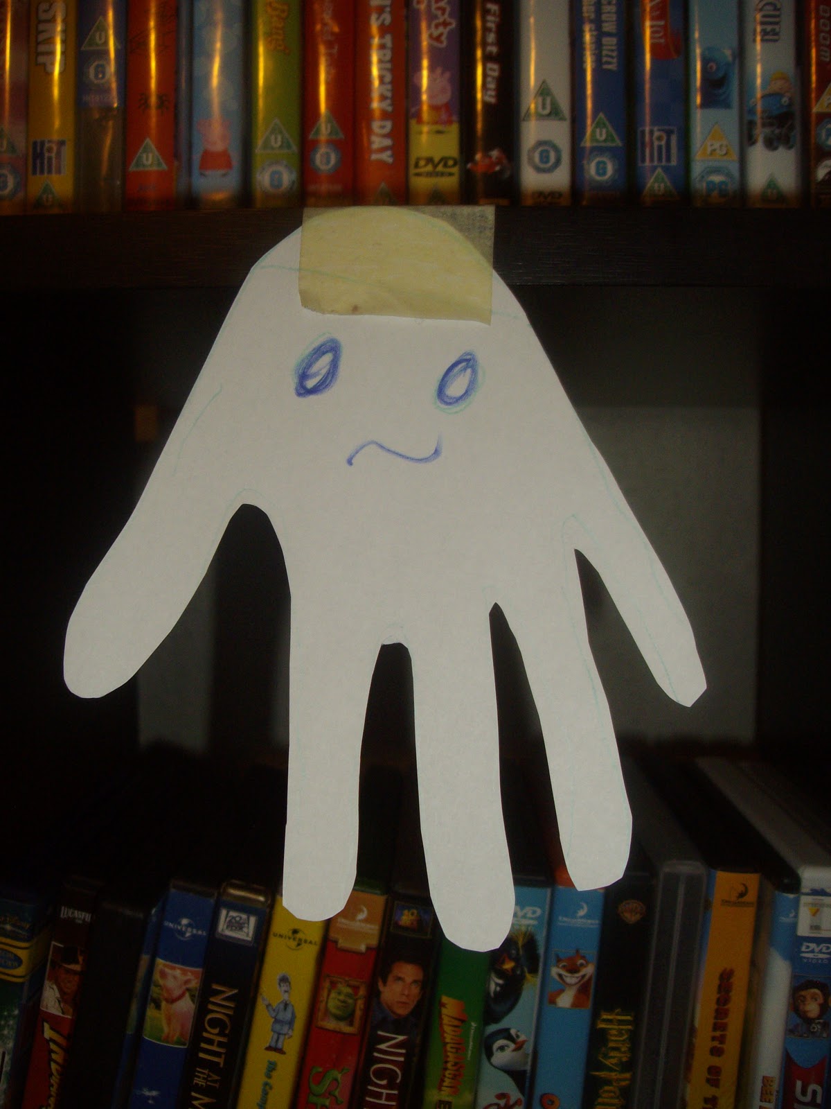 Muck Monsters: Halloween Crafts: Handprint Ghosts